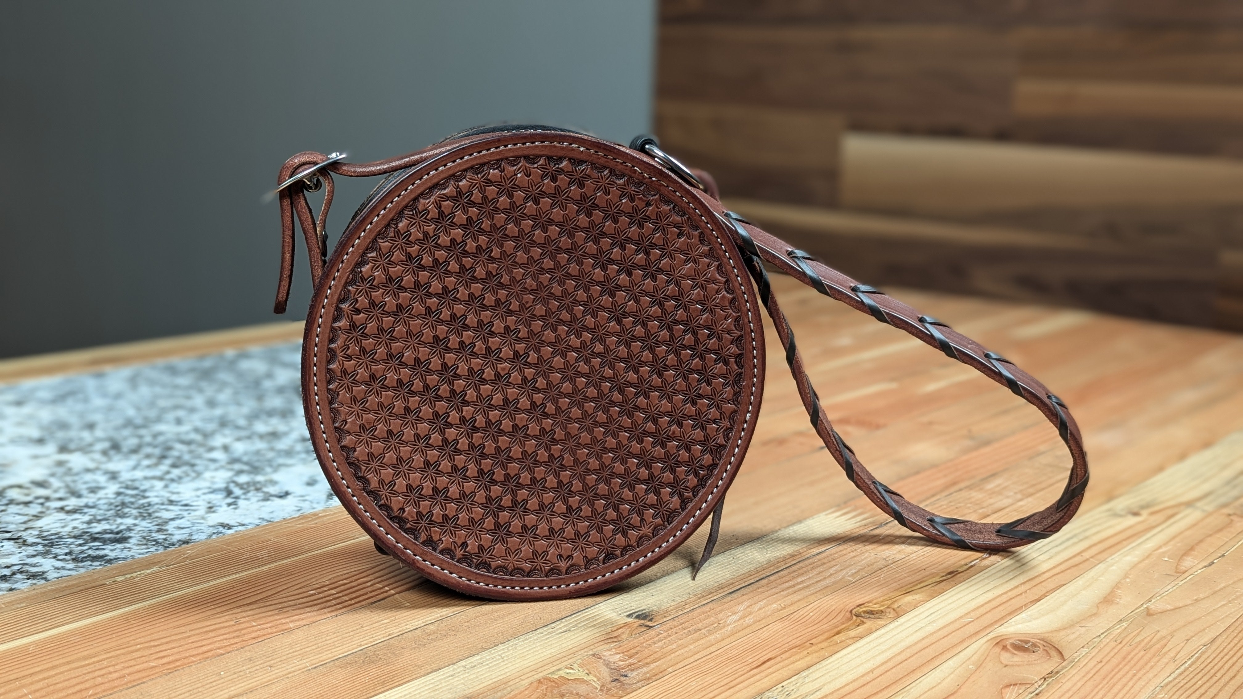 Rope Can Purse Leathercraft Course | Learn with Illume – Illume Connect
